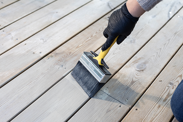 Behandling af træterrasse - sådan får du en flot træterrasse | Gori